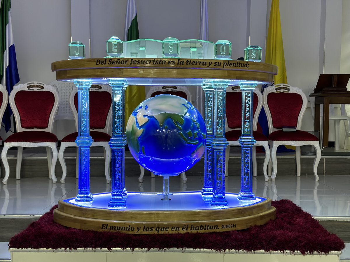 Wood - Glass pulpit