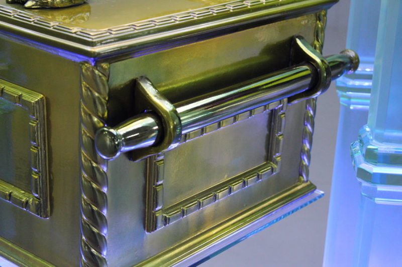 Eternal covenant pulpit - Glass pulpit